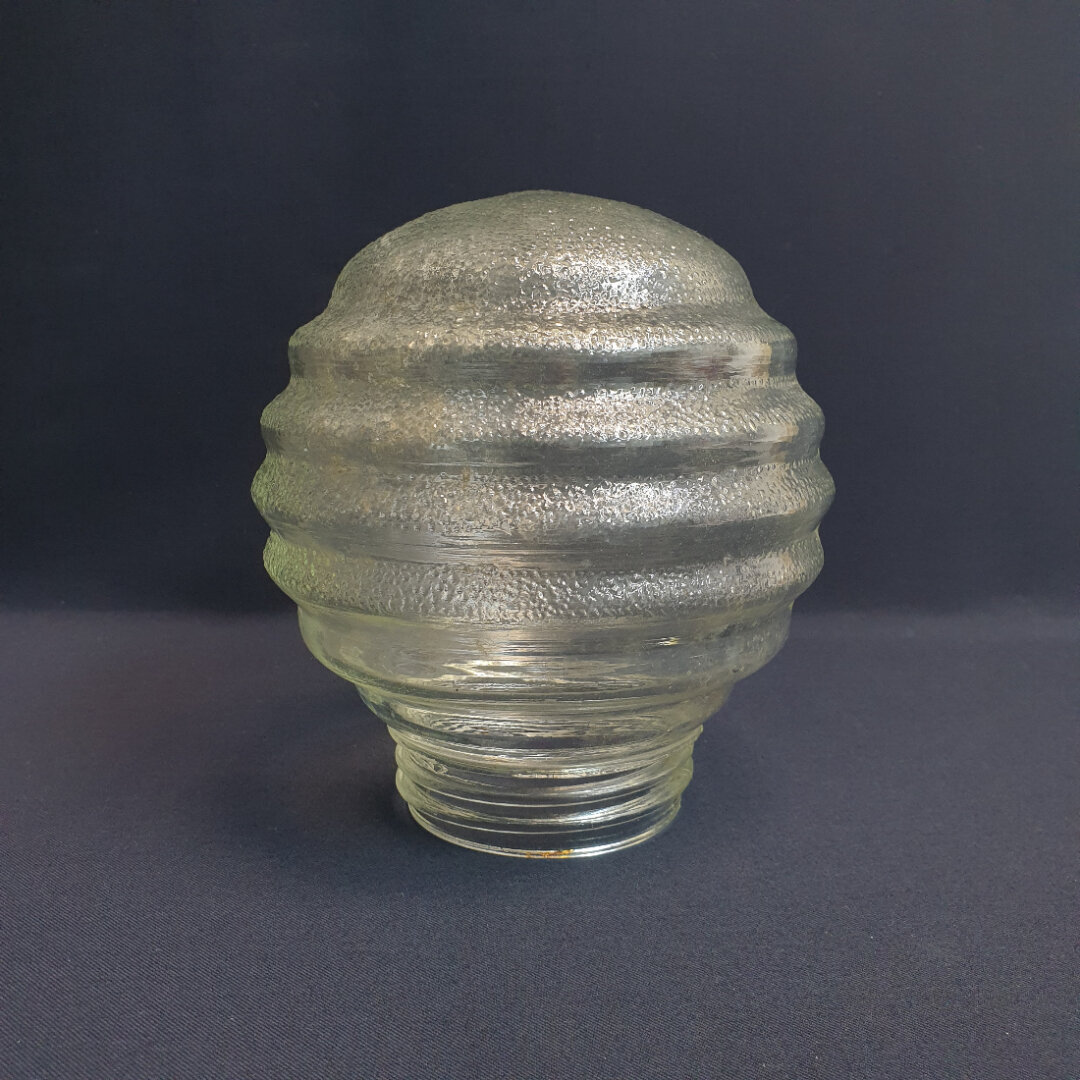 Плафон, стекло, диаметр 15 см, высота 16 см, диам. посад. места 6.5 см. Винтаж, СССР.