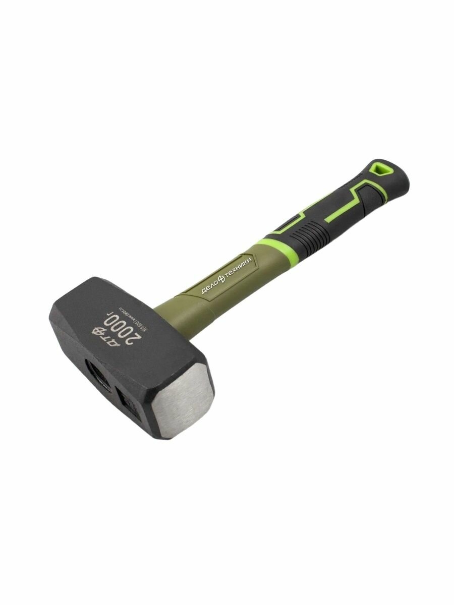 Кувалда 2 кг с фиберглассовой рукояткой Дело Техники 325200