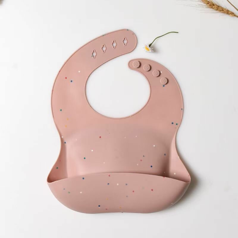 Силиконовый нагрудник MUSHIE Peach Terrazzo