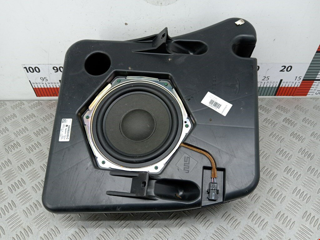 Сабвуфер Tesla Model S 100483305C арт. 2262173