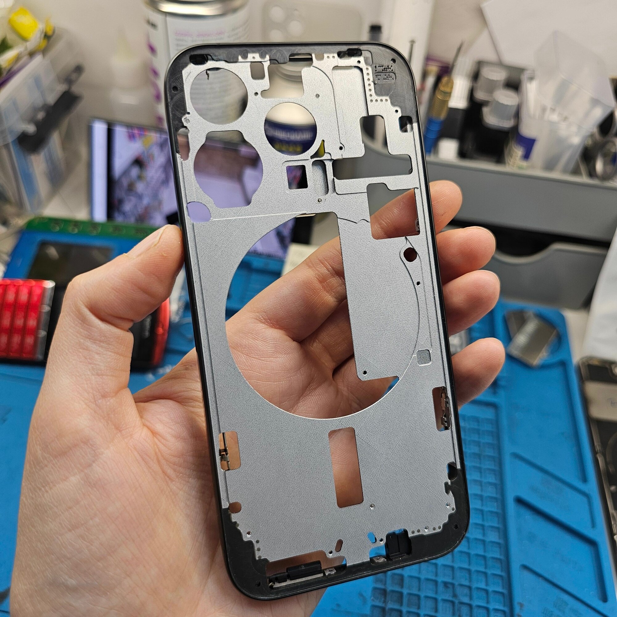 Корпусная рамка для iPhone 15 Pro , Премиум, Графит
