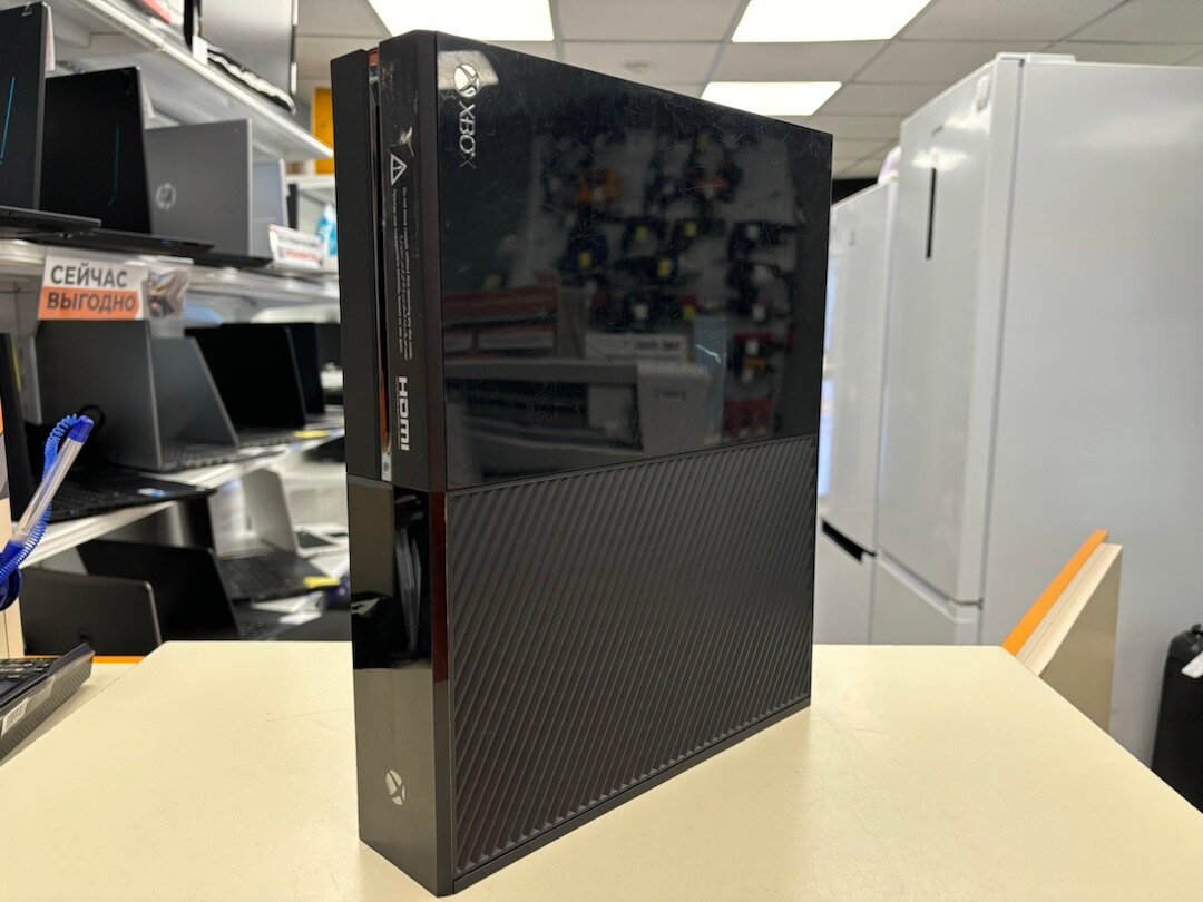 Игровая приставка Microsoft Xbox One, 500GB, черный, с геймпадом