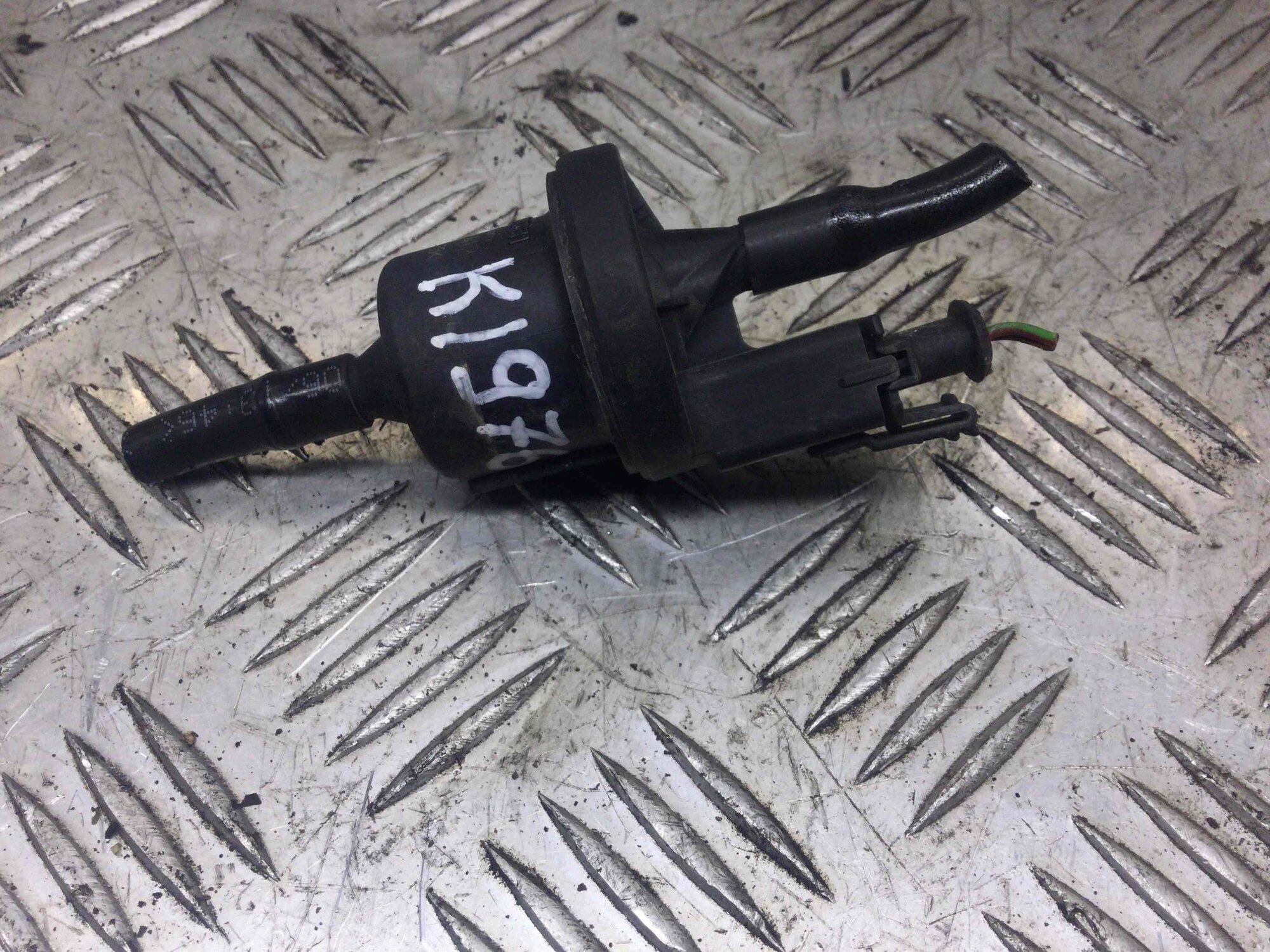 Б/У Клапан вентиляции топливного бака Ford Focus 2 поколение (2005-2008) 2007 г.