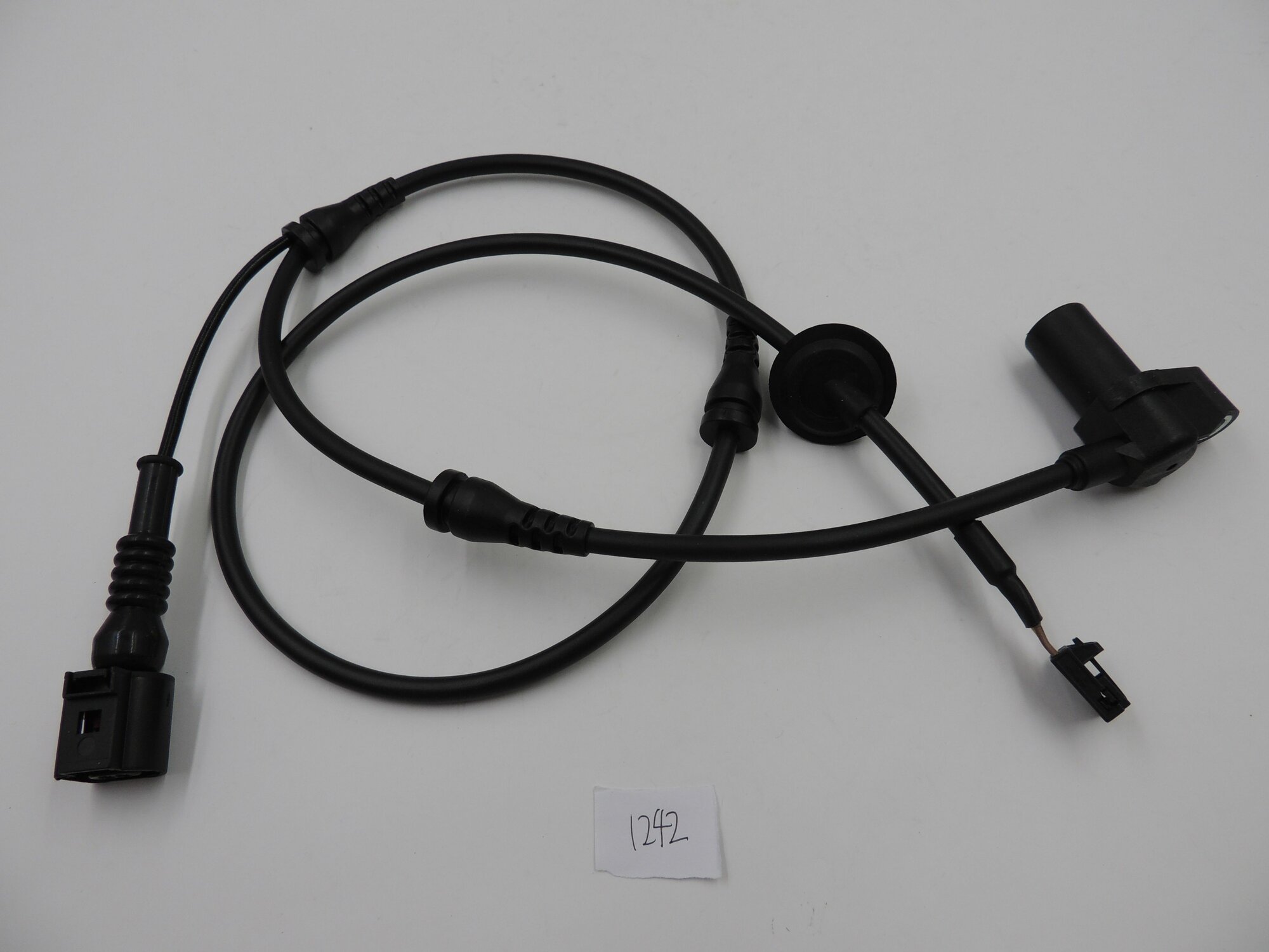 Датчик ABS 8E0927803A Audi