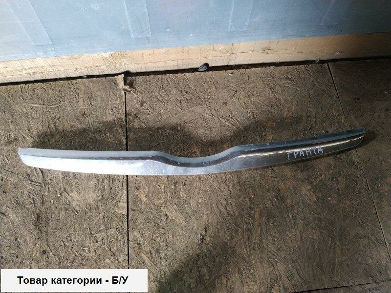 Молдинг решетки радиатора Лада Гранта 2013 - Б/У