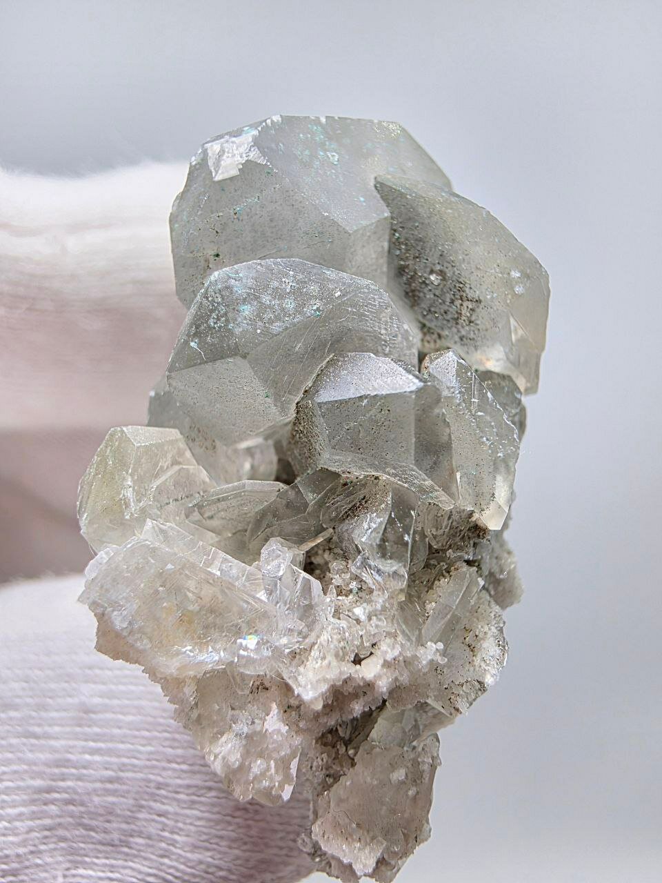 Кальцит с пиритом, 39 мм 10 г.