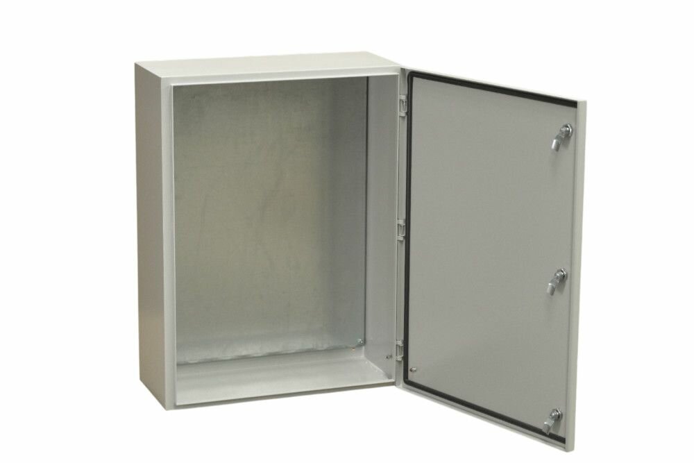 Щит монтажный DEKraft степень защиты IP55, 700х500х200 мм, металлический, с уплотнителем по периметру