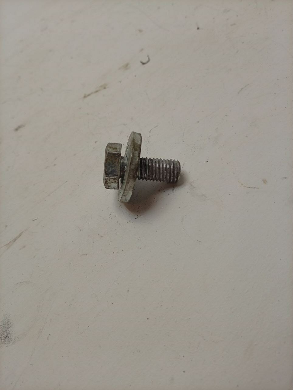 F1068SD кт11 Болт фиксирующий ротор стиральной машины LG direct drive 67842 б/у
