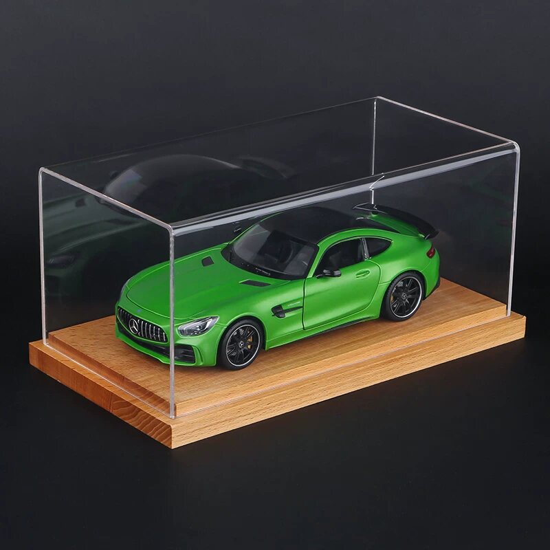 Модель автомобиля AMG GTR 1:25, алюминиевая, зеленая с деревянной подставкой и прозрачным покрытием - коллекционный