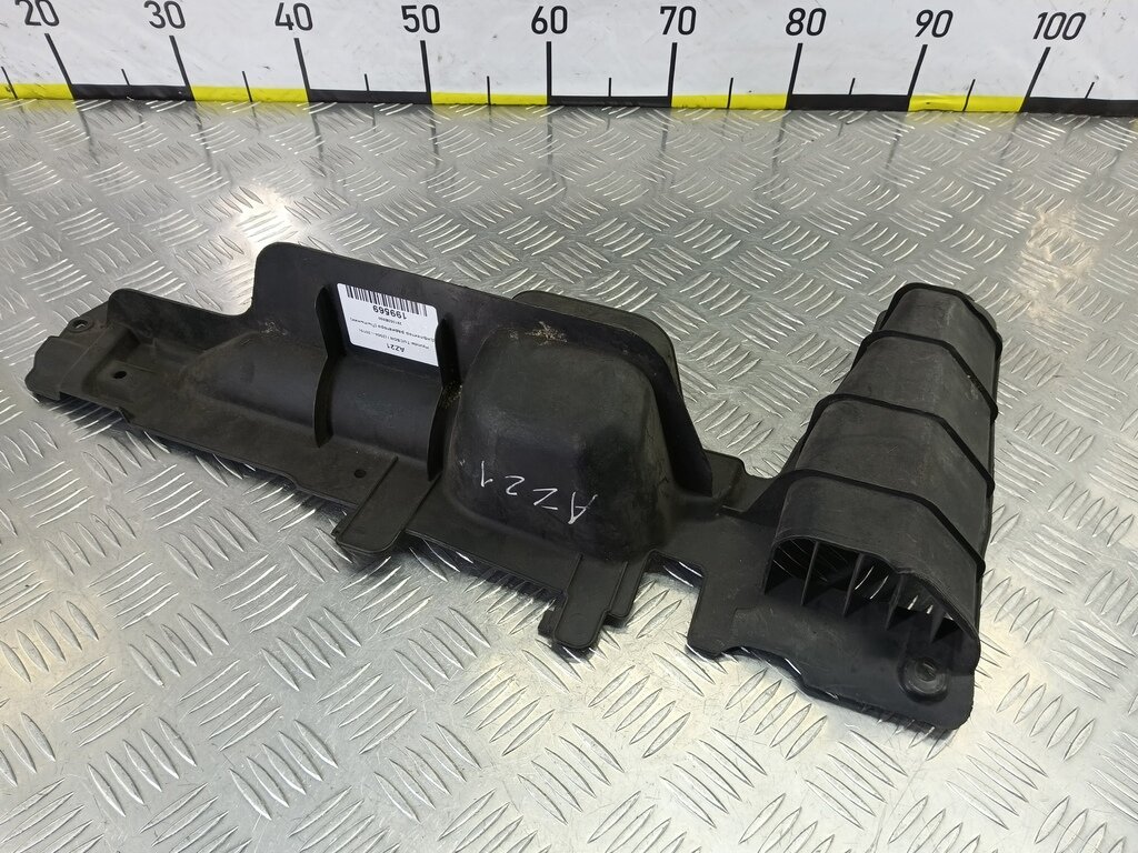 Дефлектор радиатора (Пыльник) Б/У для Hyundai TUCSON I (2004—2015) 291352E000