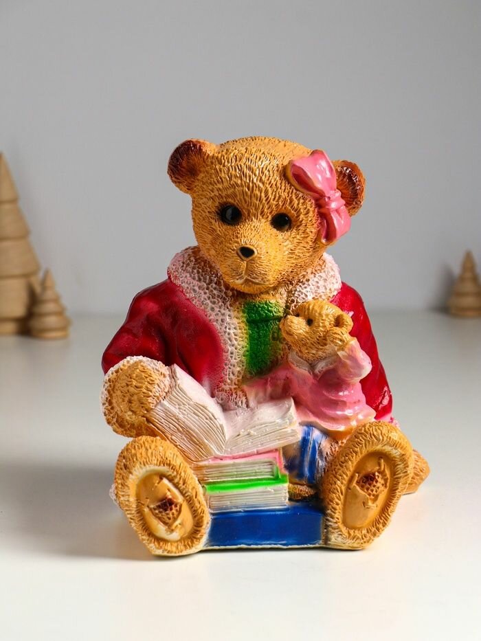 Копилка для денег Два медведя с книгами , гипс, 20 17.5 16.5 см