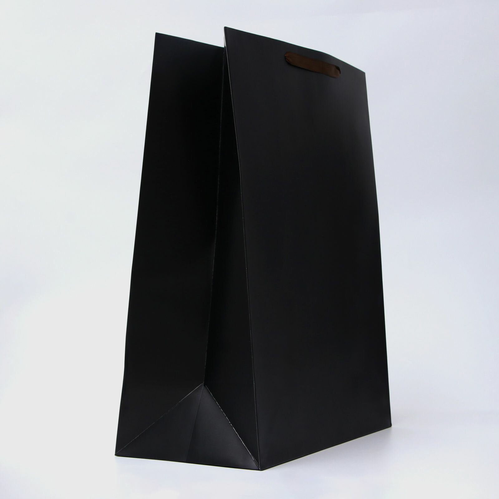 Пакет подарочный ламинированный вертикальный чёрный , XL 40 х 49 х 19 см