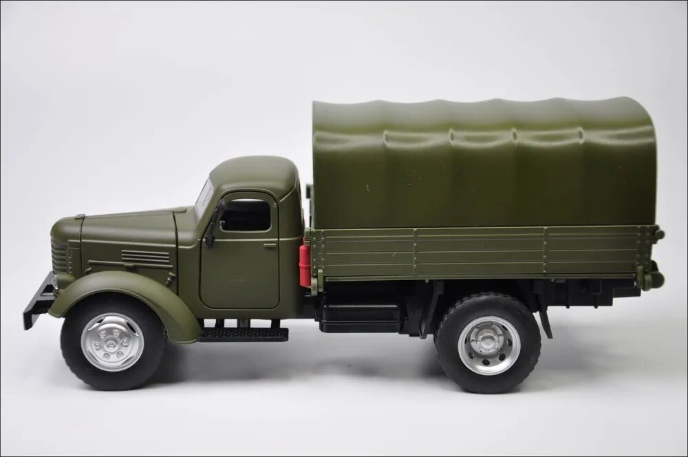 Машинка ЗиС-150 бортовой с тентом игрушечная, масштаб, пластик, цвет белый зеленый оливковый хаки — фото 1