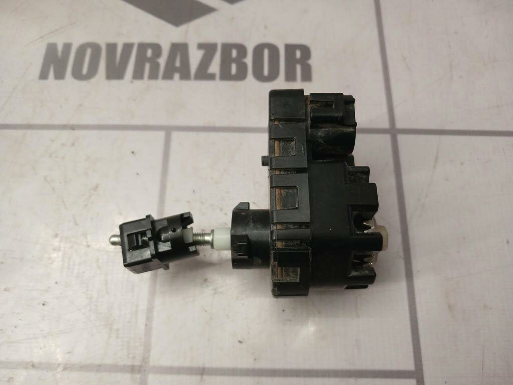 Моторчик корректора фары Toyota Land Cruiser (100) 1998-2007