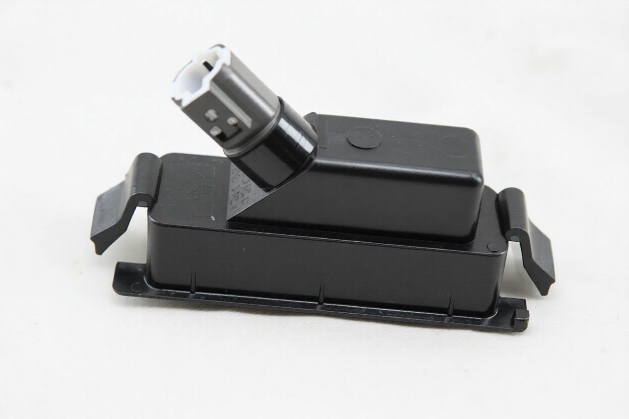 Фонарь освещения номерного знака, левый, для Хендай Солярис, Киа Сид арт 925011H500 Hyundai-KIA