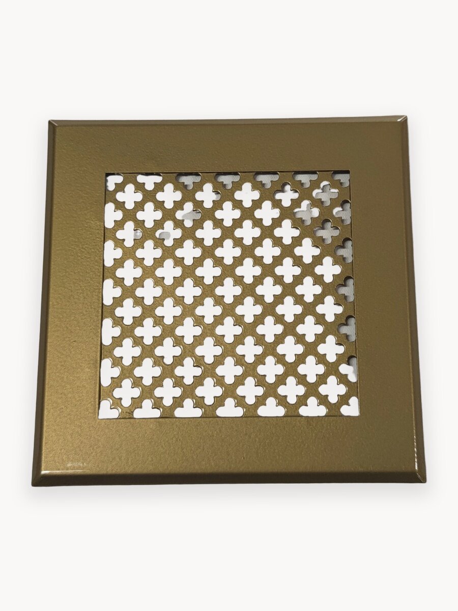 Решетка Плоская с подгибом Штамп 150х150мм, на магнитах, перфорация Цветок 10мм, Золото.