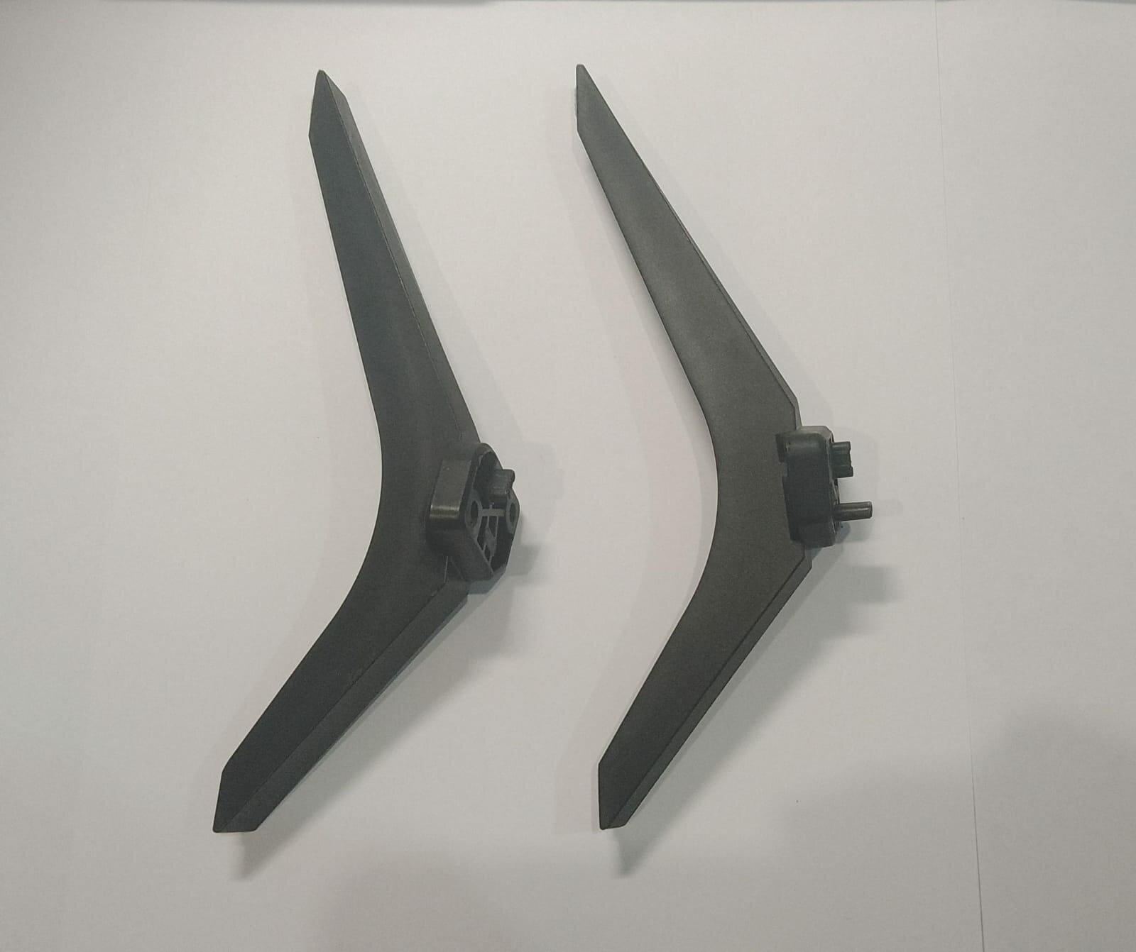 Подставка (ножки) телевизора Hisense (40A4K)