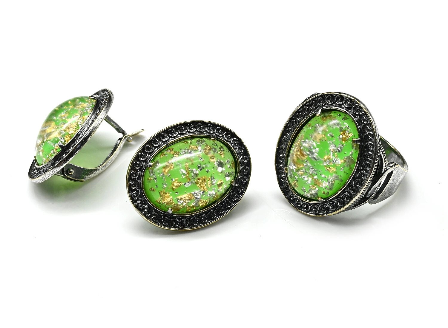 Комплект бижутерии: серьги, кольцо, опал