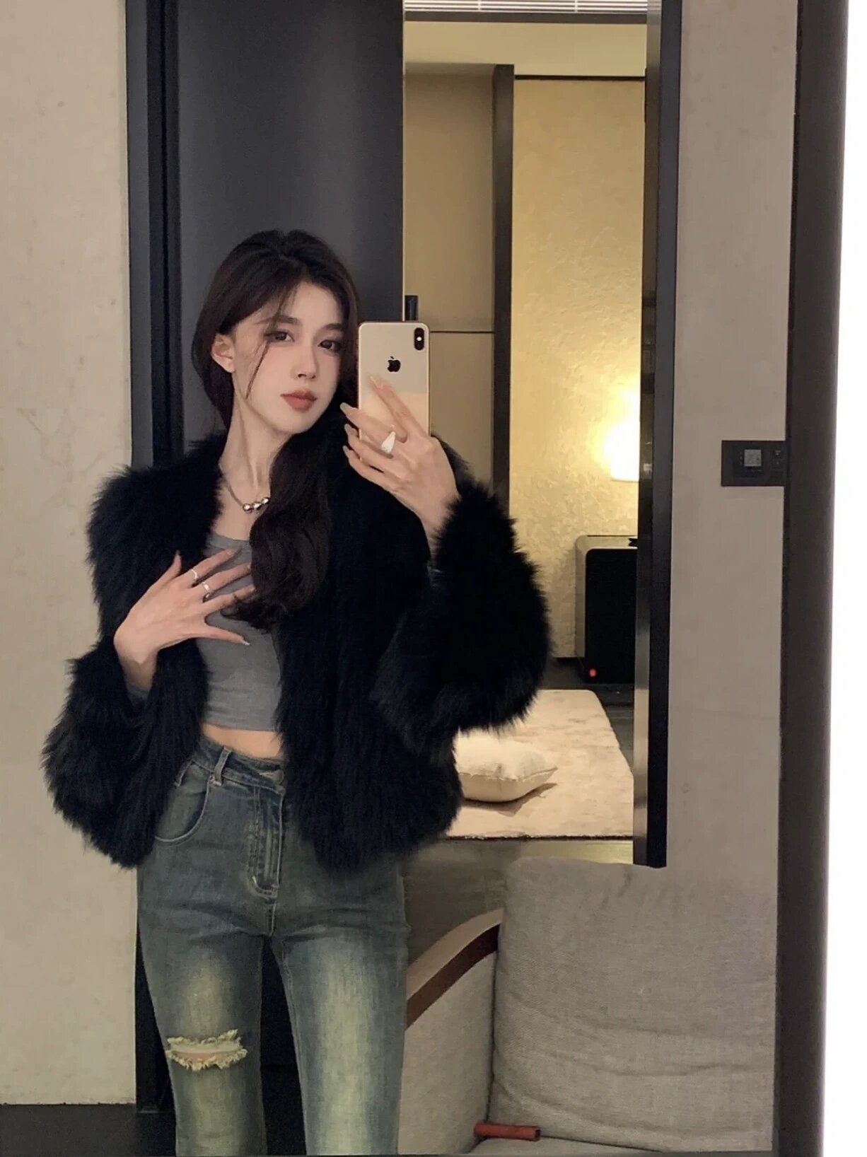 Зимняя новинка 2025 года, женская короткая облегающая шуба из искусственного меха лисы, шуба из плюшевого енота с мехом молодой норки