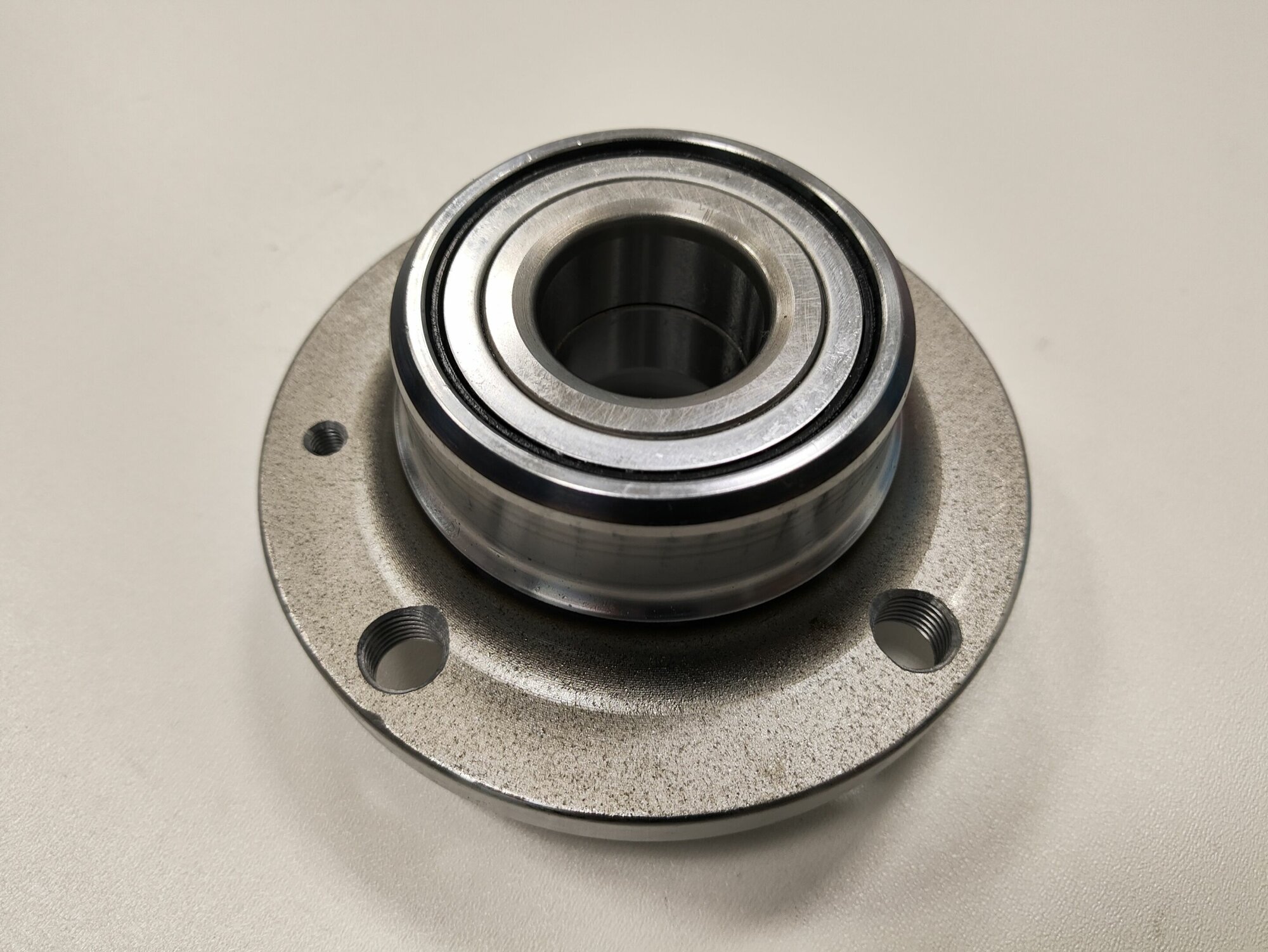 Ступица задняя без ABS Chery Amulet [1.6 8V 5MT лифтбэк] A113301030BB