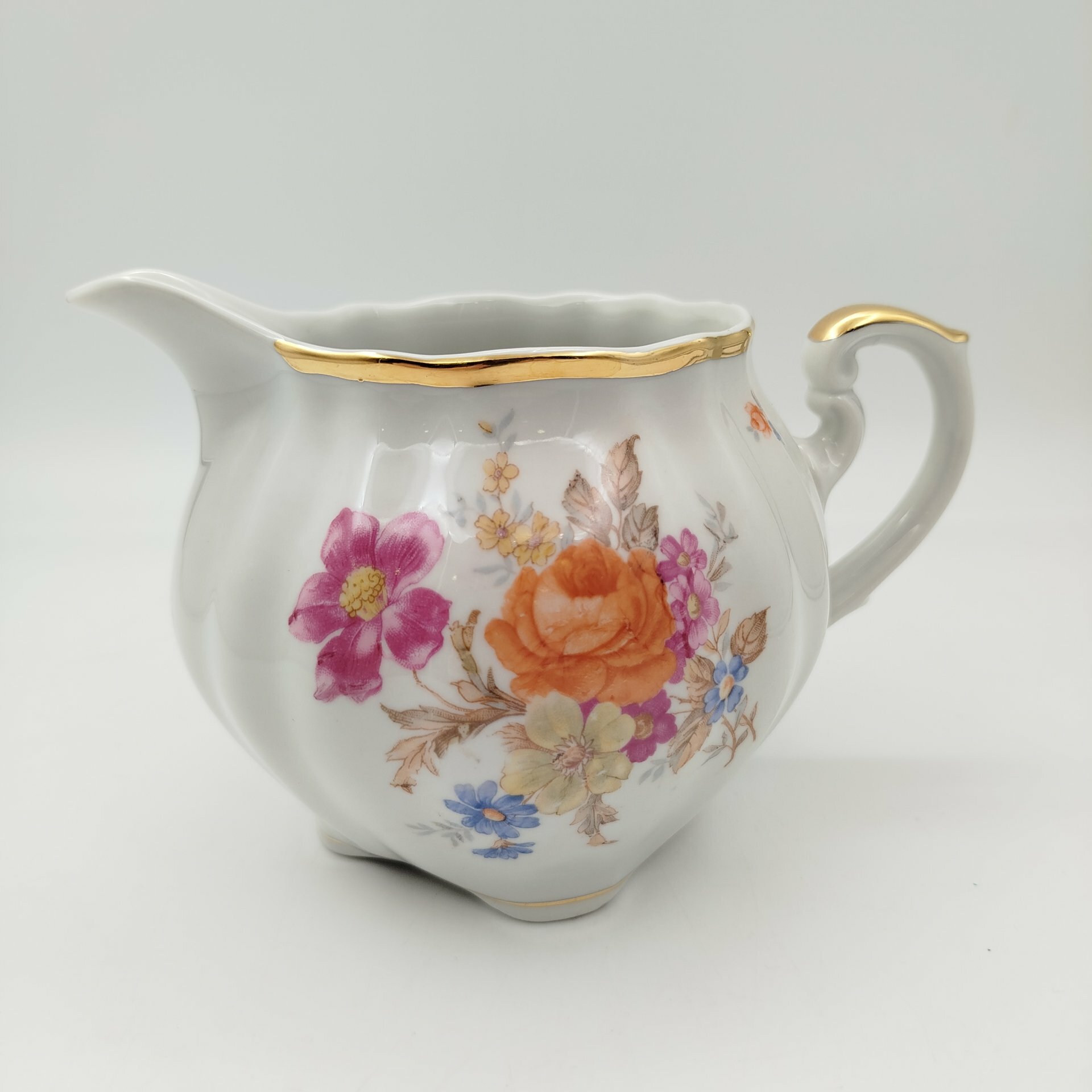 Молочник с цветочным декором (большой), фарфор, деколь, золочение, Cmielow, Польша