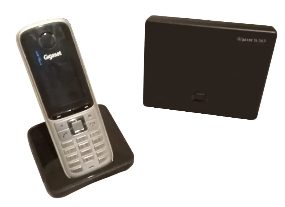 Gigaset SL565 Радиотелефон домашний с цветным дисплеем с автоответчиком. Товар уцененный