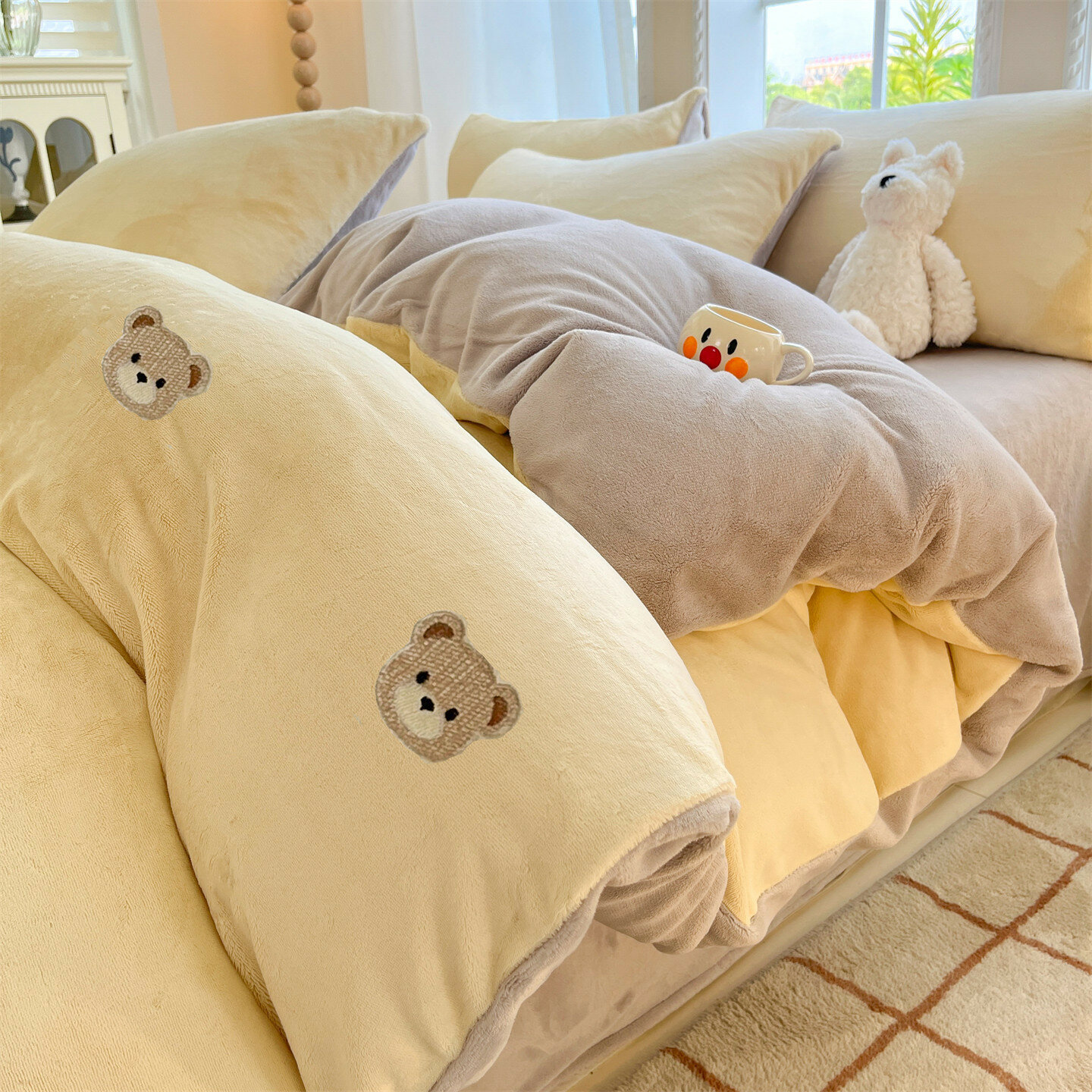 Зимний флисовый утолщенный молочный бархатный четырехкомпонентный набор, фланелевая простыня, пододеяльник, плюшевое зимнее постельное белье, трехкомпонентный набор