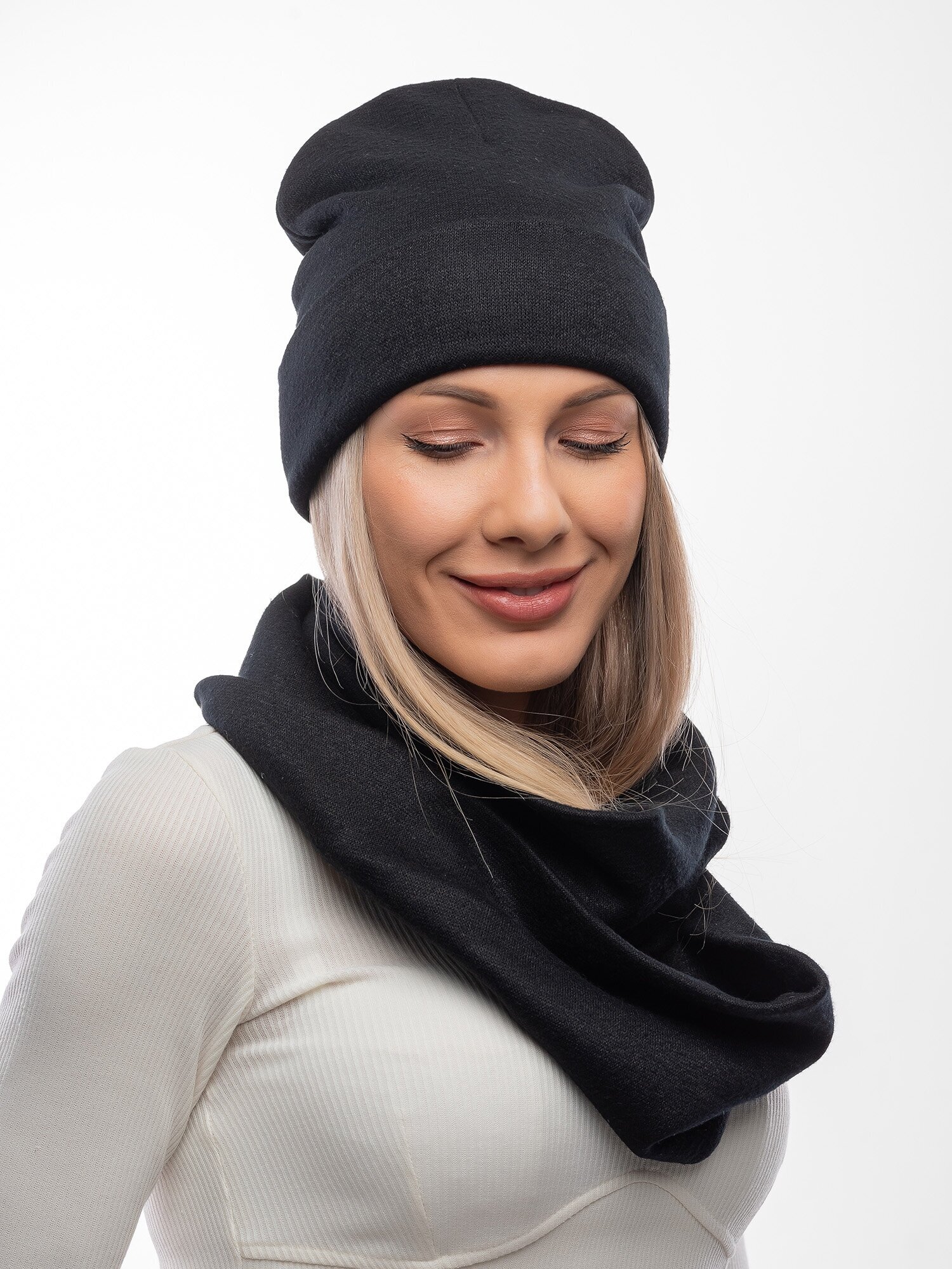 Шапка-бини для женщин