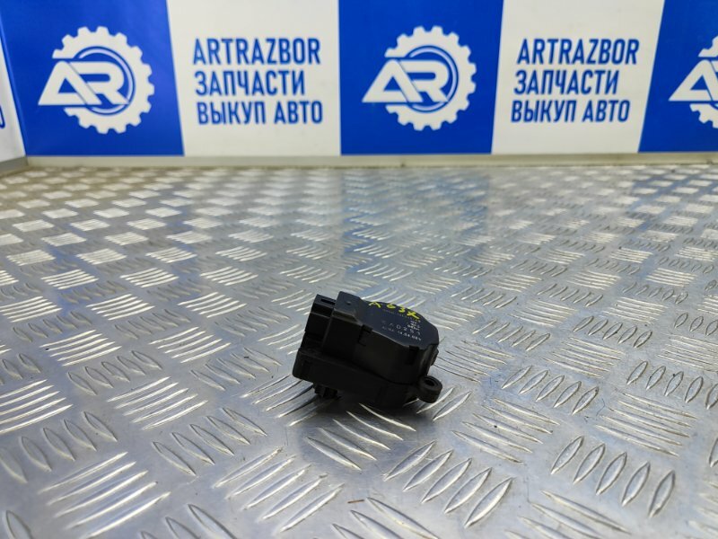 Б/У Моторчик заслонки печки Ford Focus 2 / Форд Фокус 2 1.8 QQDB 125 Л.С. хэтчбек 2008