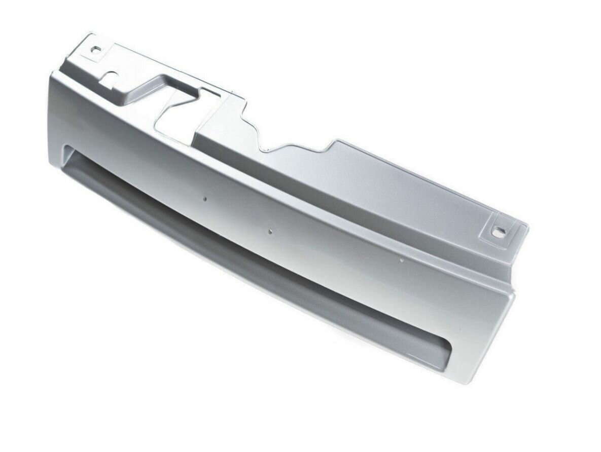 Решетка радиатора ВАЗ 2110-2112-2112 в цвете 690 снежная королева