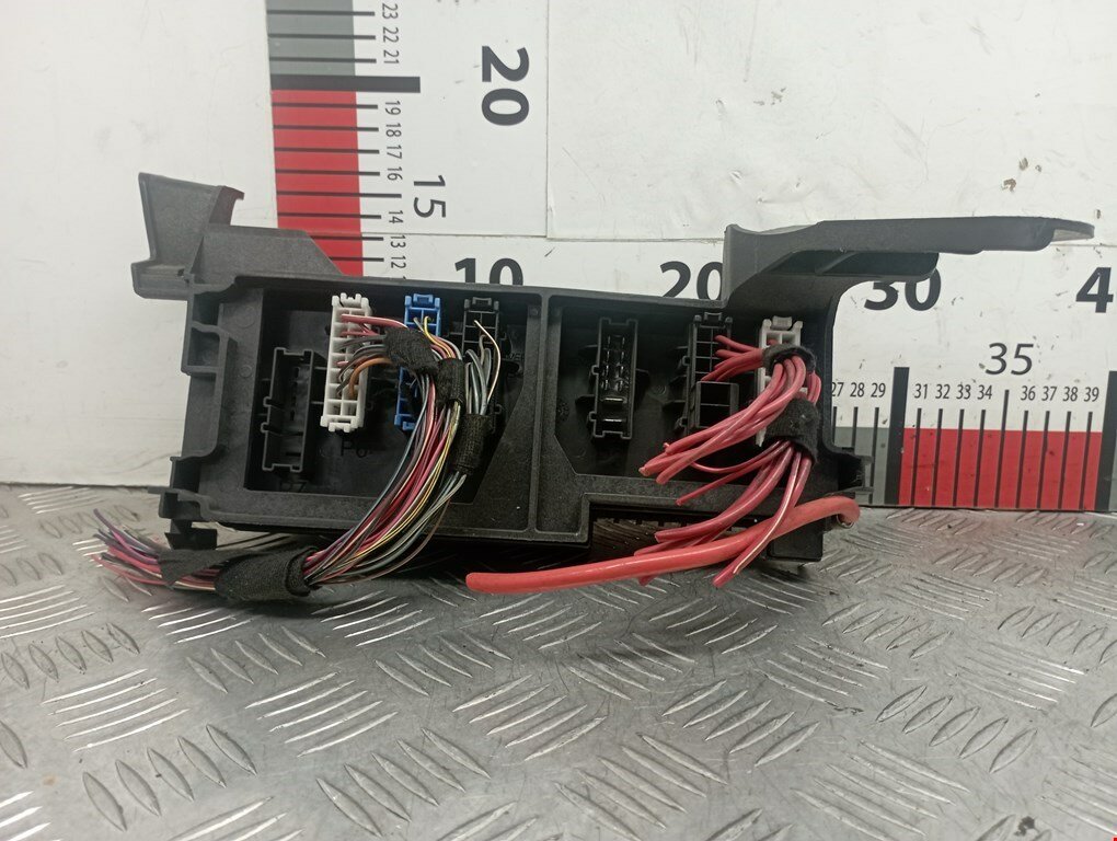 Блок предохранителей Mercedes ML-Class (W164) A1645402372 арт. 2267384