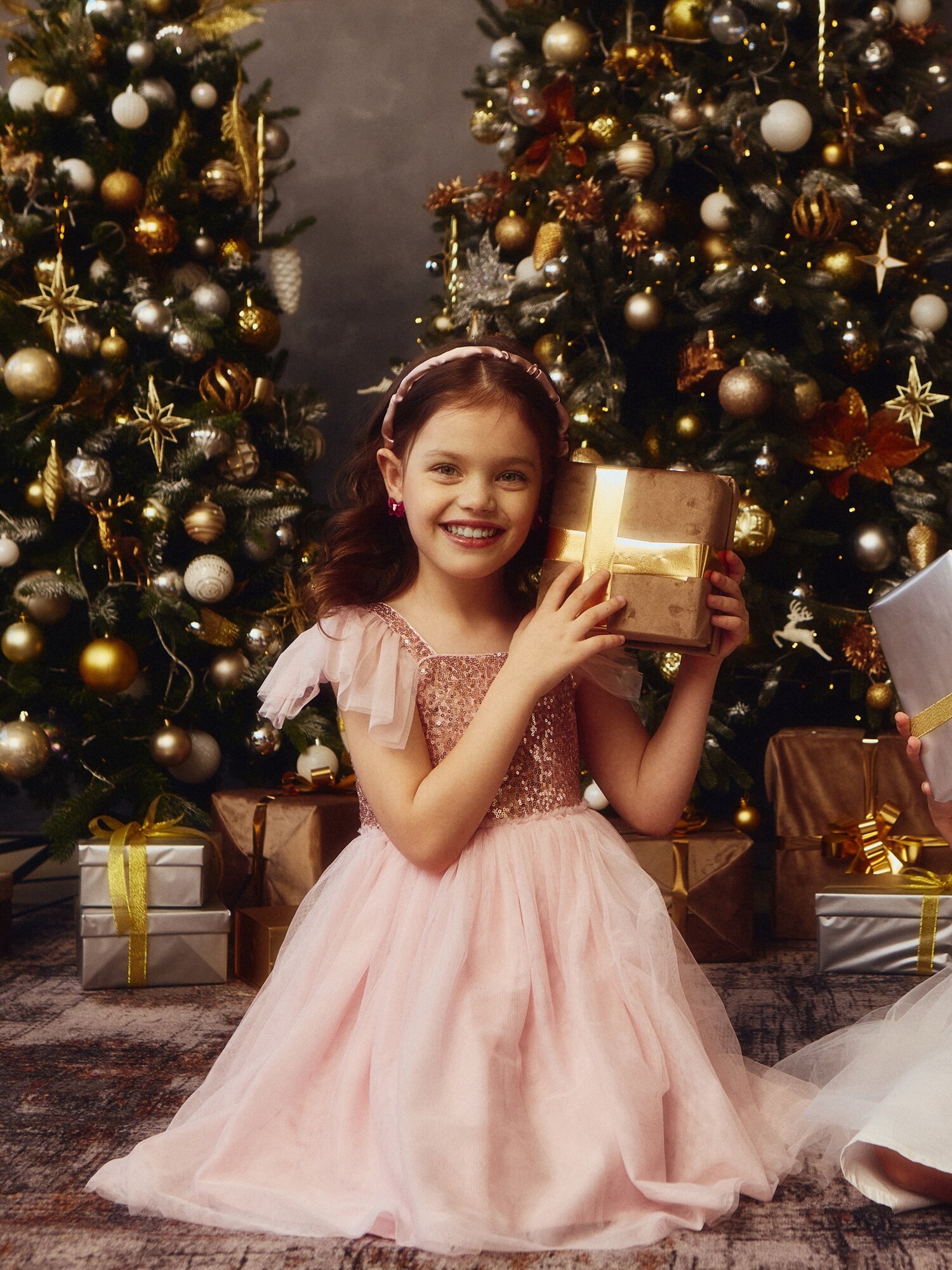 Платье Нарядные платья для девочек KAFTAN