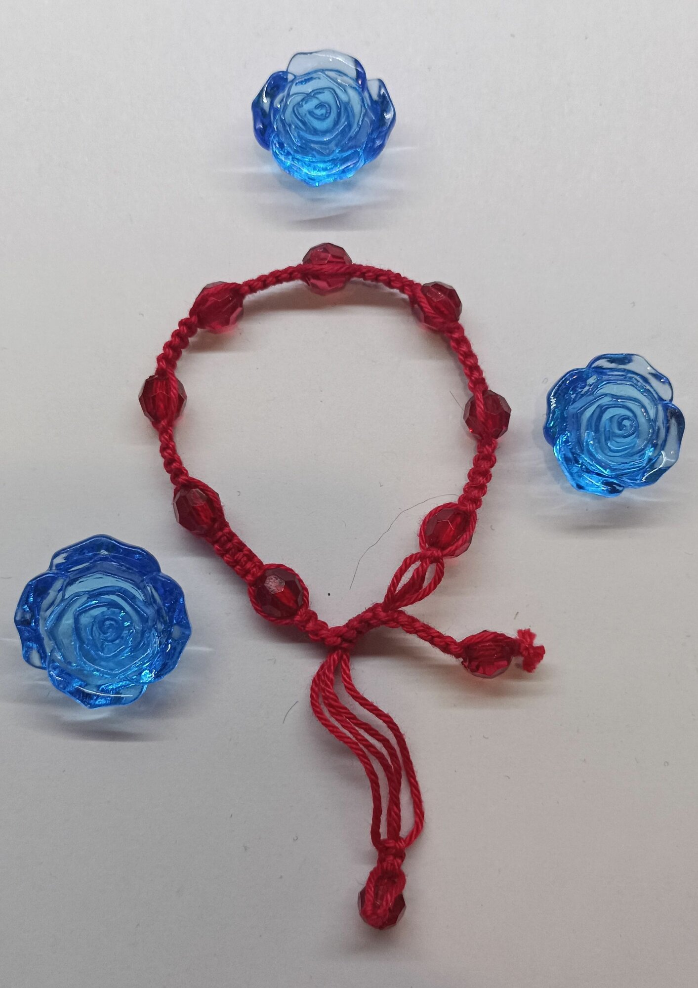 Плетеный браслет