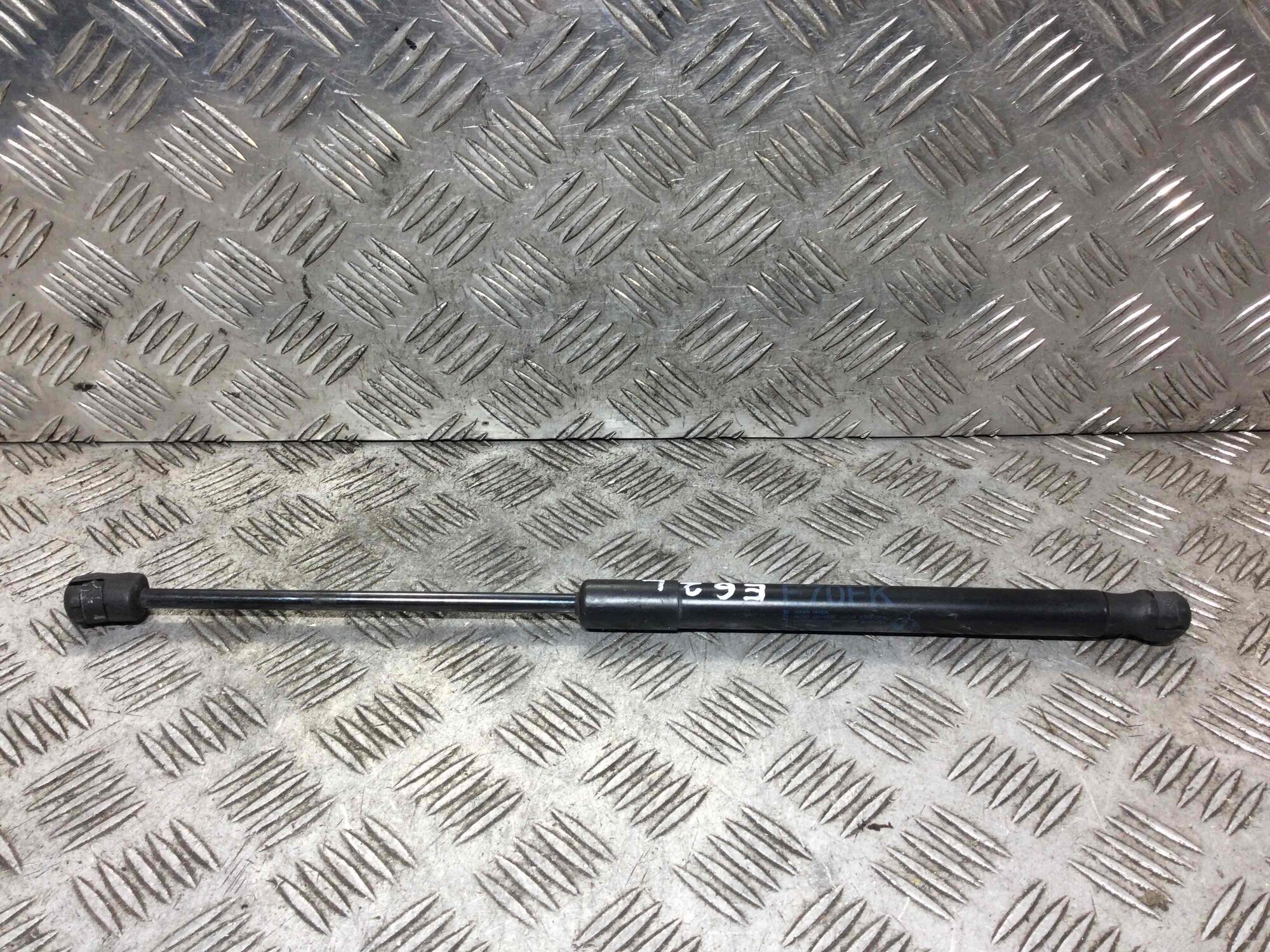 Б/У Амортизатор капота BMW X5 E70 (2006-2010) 2008 г.