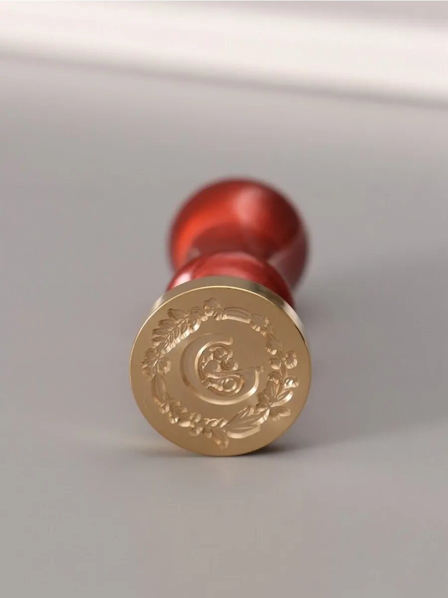 Элегантная печать для сургуча с буквой C