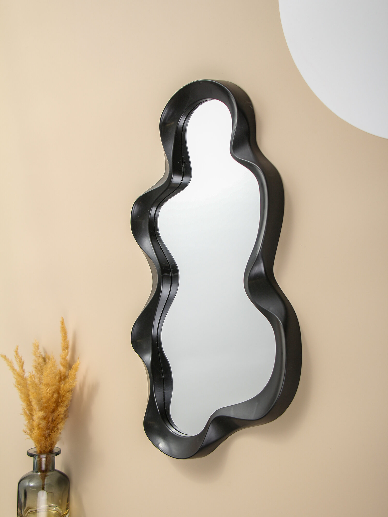 Зеркало декоративное настенное черное 42.8х25 см, фигурная рама из пластика, стильный декор для дома и офиса Y4-11077