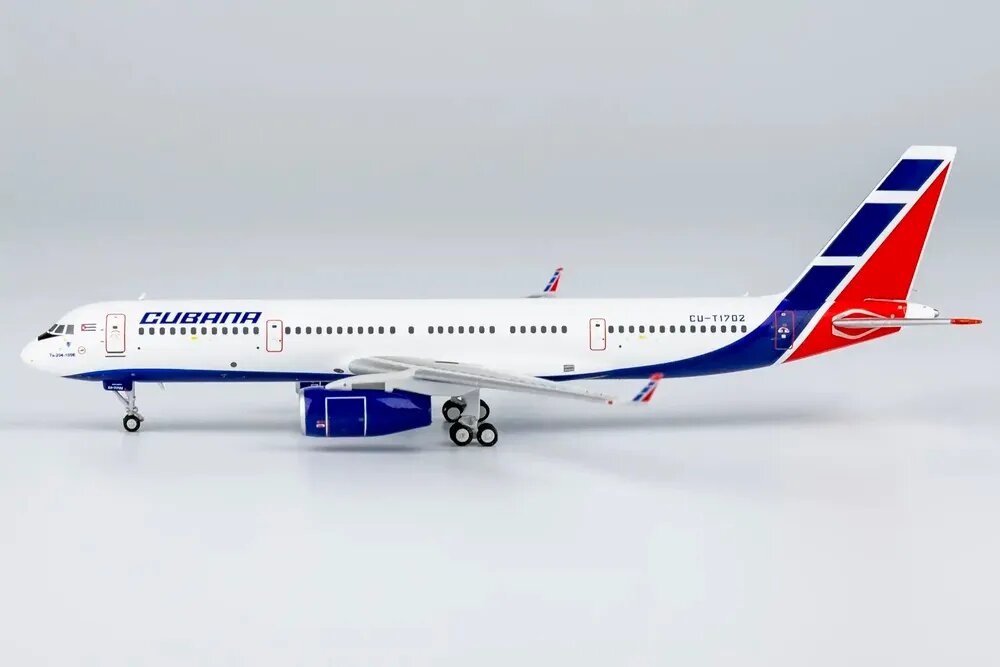 NG Models 40021 Cubana Tu-204-100E CU-T1702 1/400 Металлическая модель авиалайнера