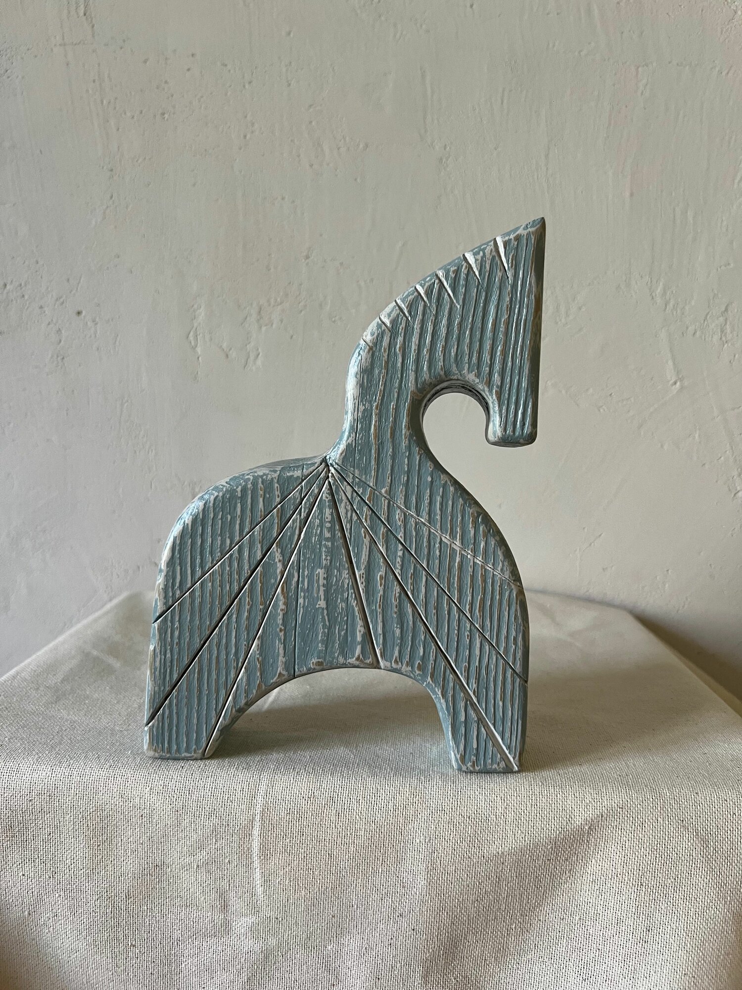 Скульптура Конь. Натуральное дерево. Ручная работа / 20х14,5х4 см. / andCactus