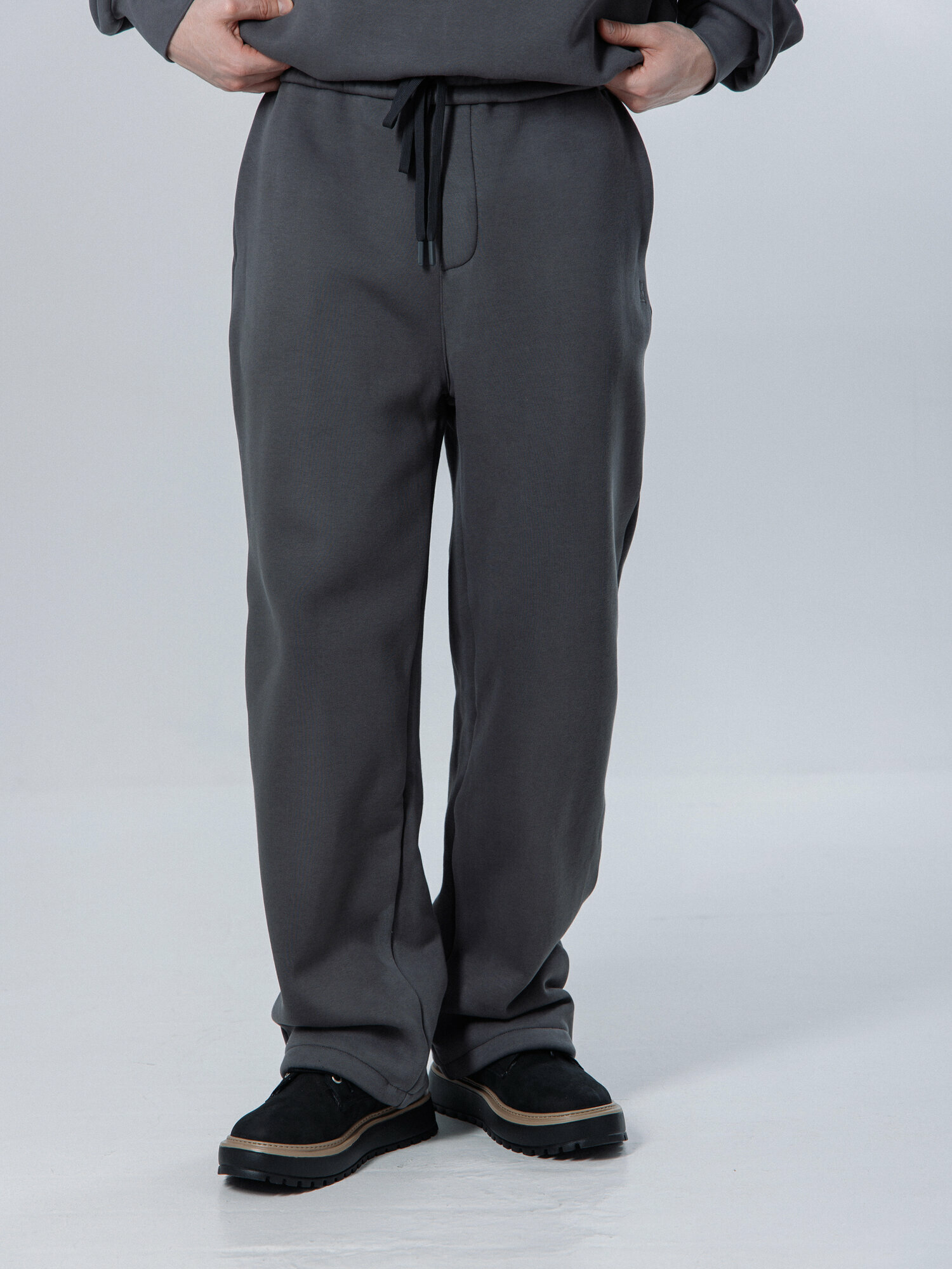 Брюки спортивные