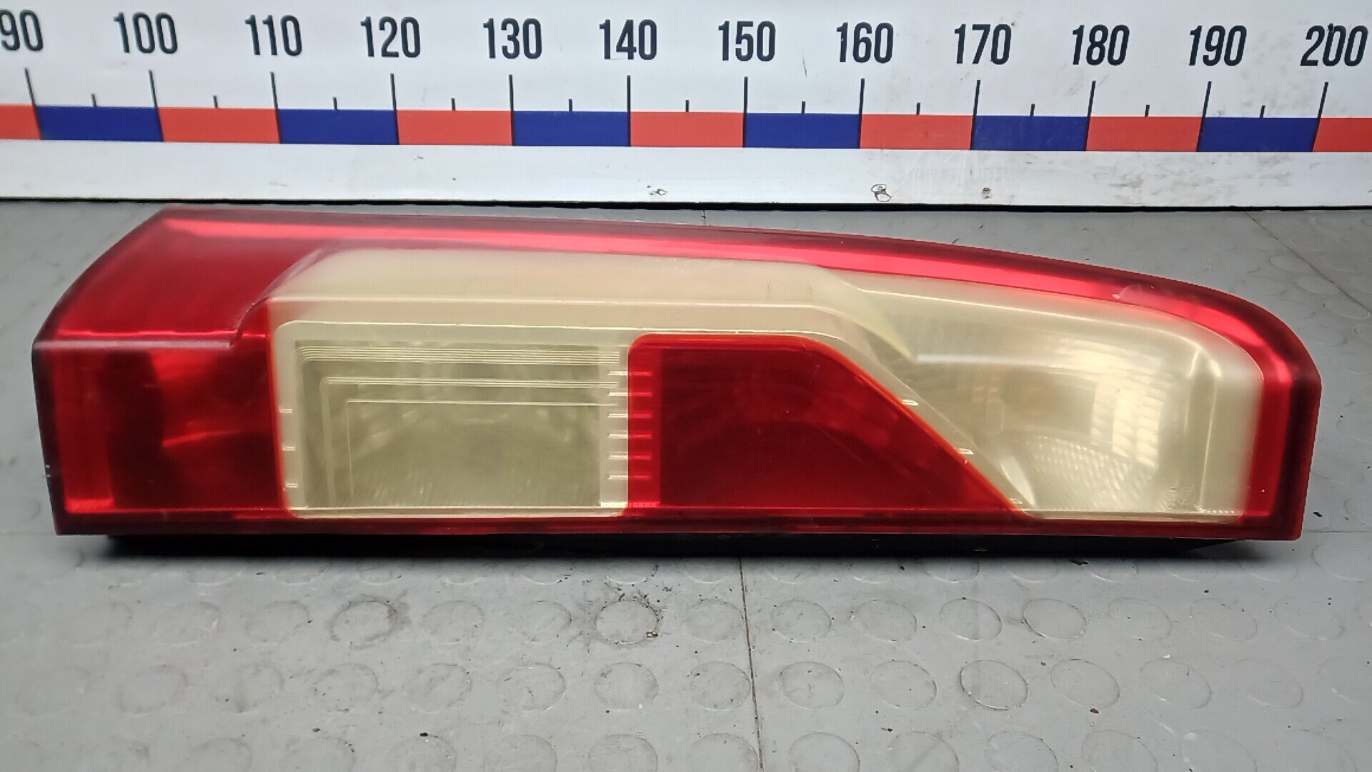 Фонарь задний левый RENAULT MASTER 3