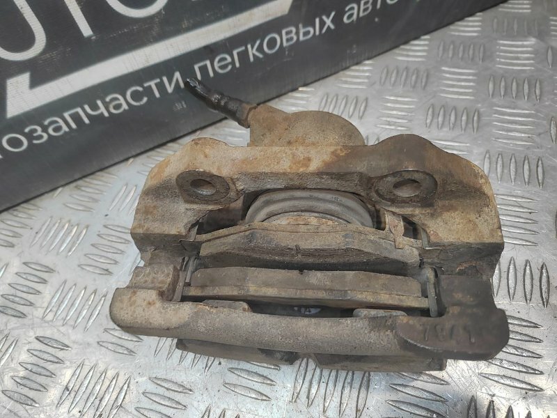 Суппорт тормозной Левый Передний Chery Amulet 2003-2012 (1.6 SQR480) Б/У с пробегом Арт. 8594 — фото 1