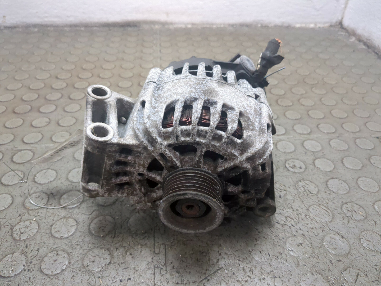 Генератор Ford Focus 3 Б/У
