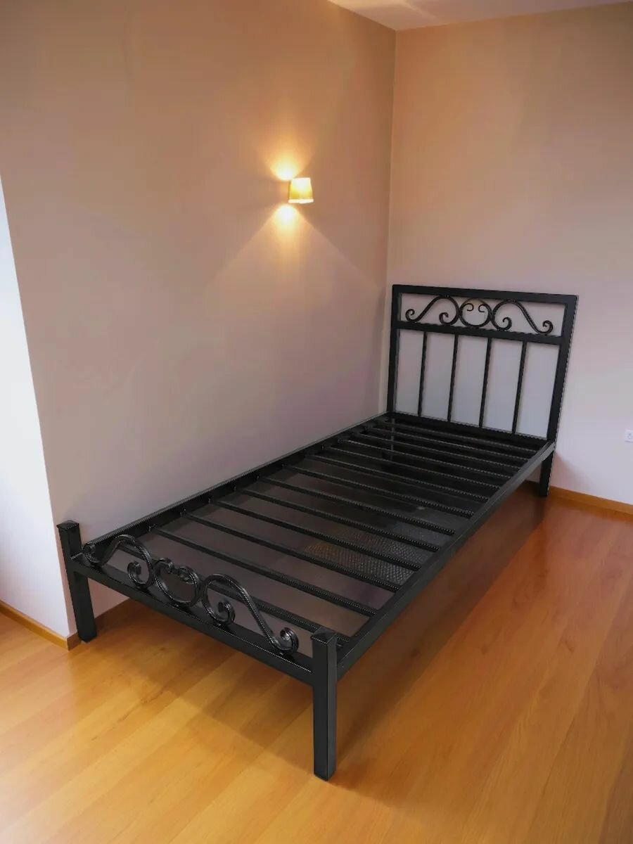Кровать LOFT Mebel "Мира-2", 90x190 см, с изголовьем, чёрная — фото 1