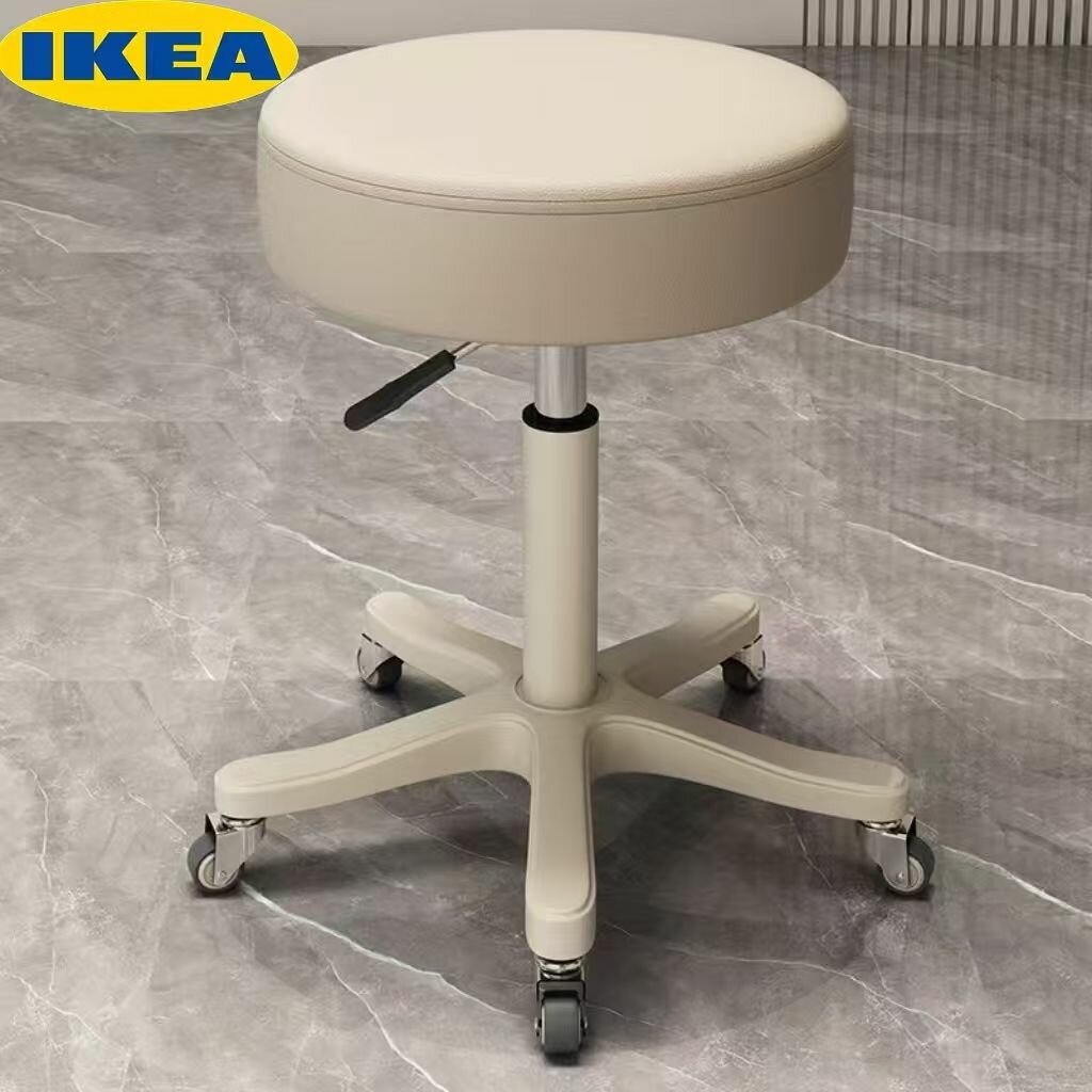 Черный табурет мягкий, на колесиках, без спинки,