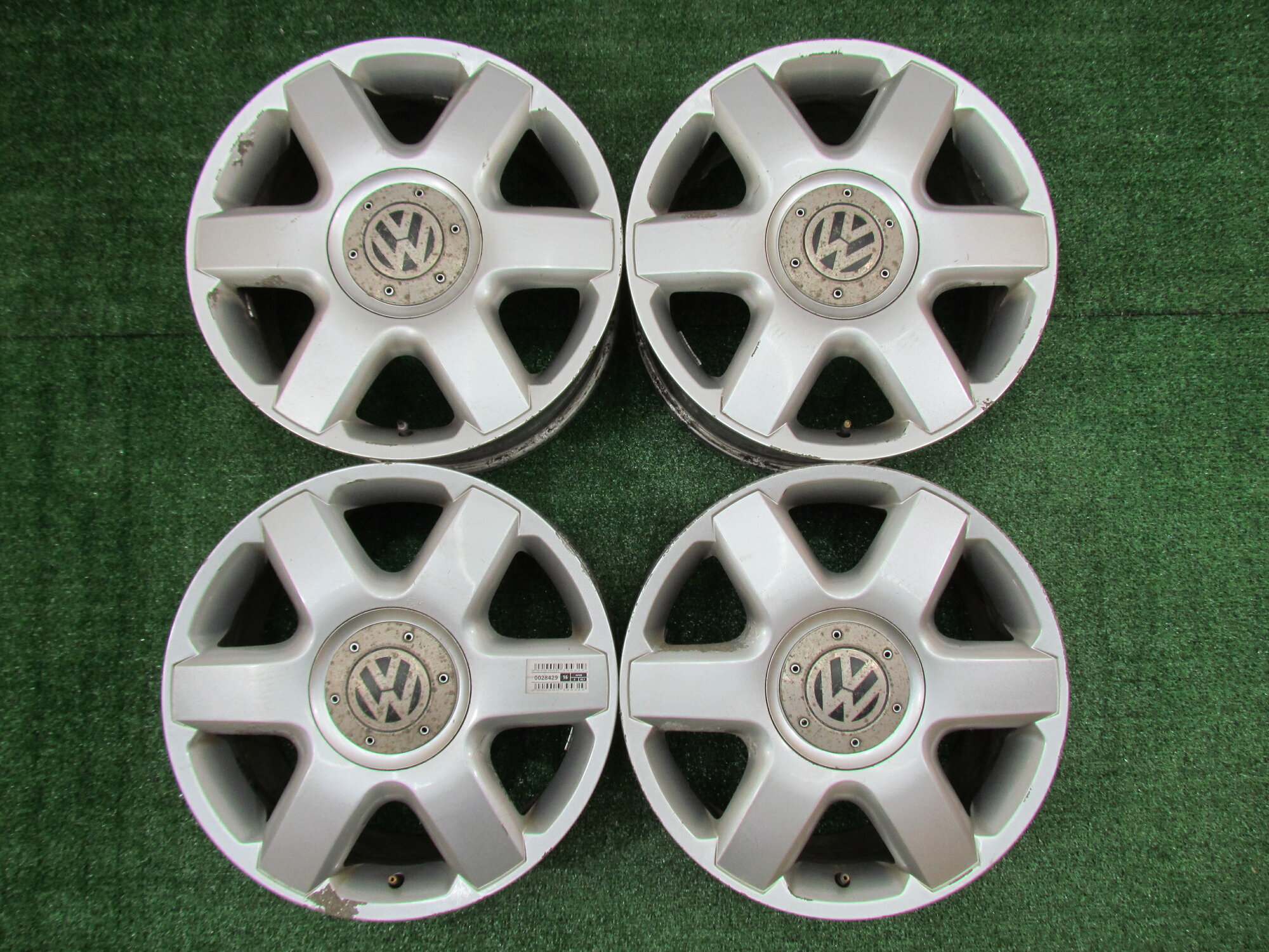 Комплект колесных дисков Volkswagen R18 8J ET57 5*120 DIA65.1 (оригинал) 0028429