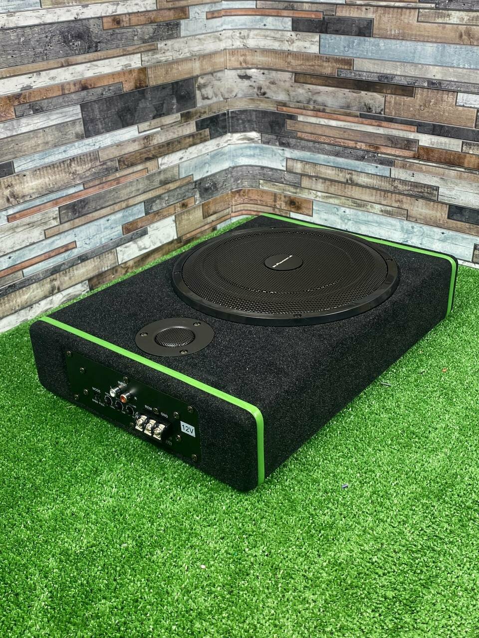 Автомобильный сабвуфер под сиденье DV1001-C