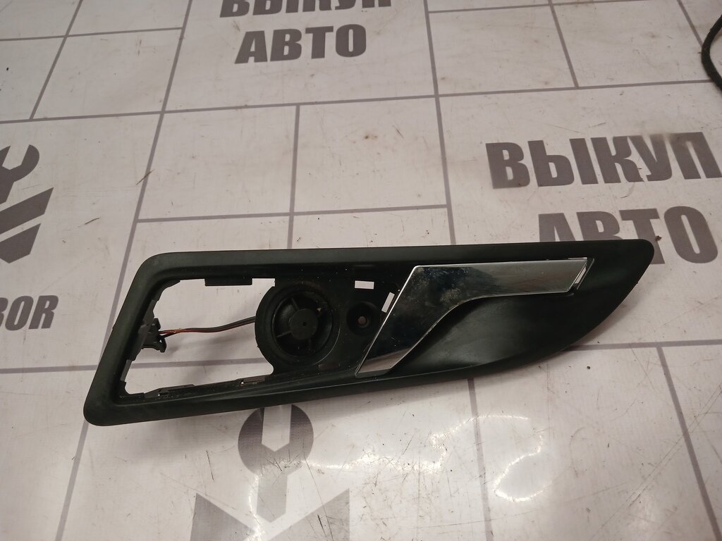 Ручка двери передней внутренняя левая Skoda Yeti 2009-2018