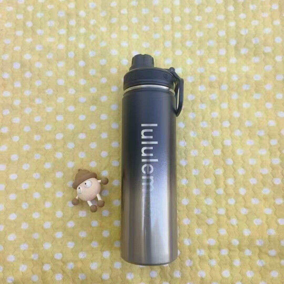 LululemonBack to Life Бутылка для спортивной воды 710 мл