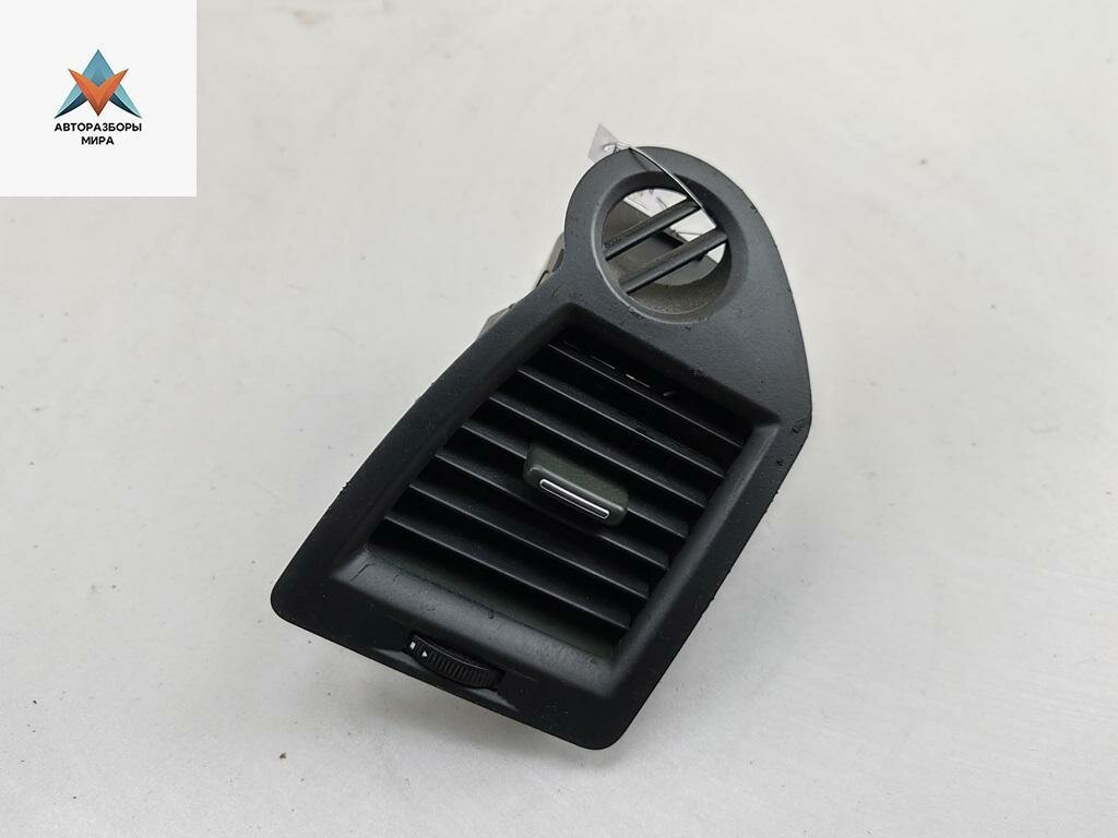Дефлектор обдува салона Renault Megane 2 рест. 2007 A1007010