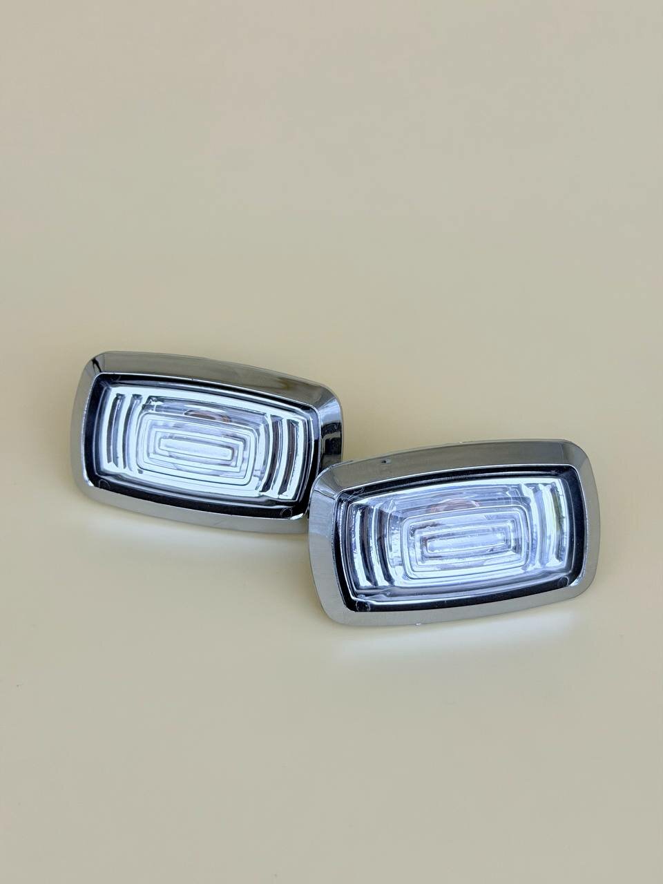 Универсальные Повторители поворота боковые 2шт